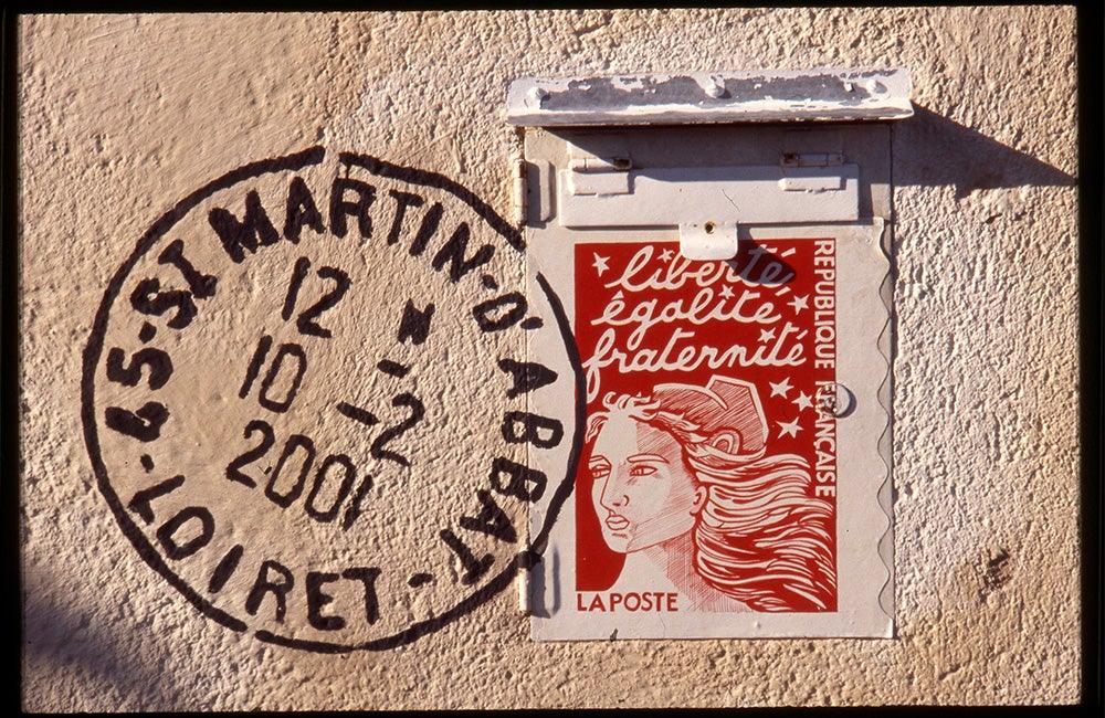 letter-box-village-raw-vision
