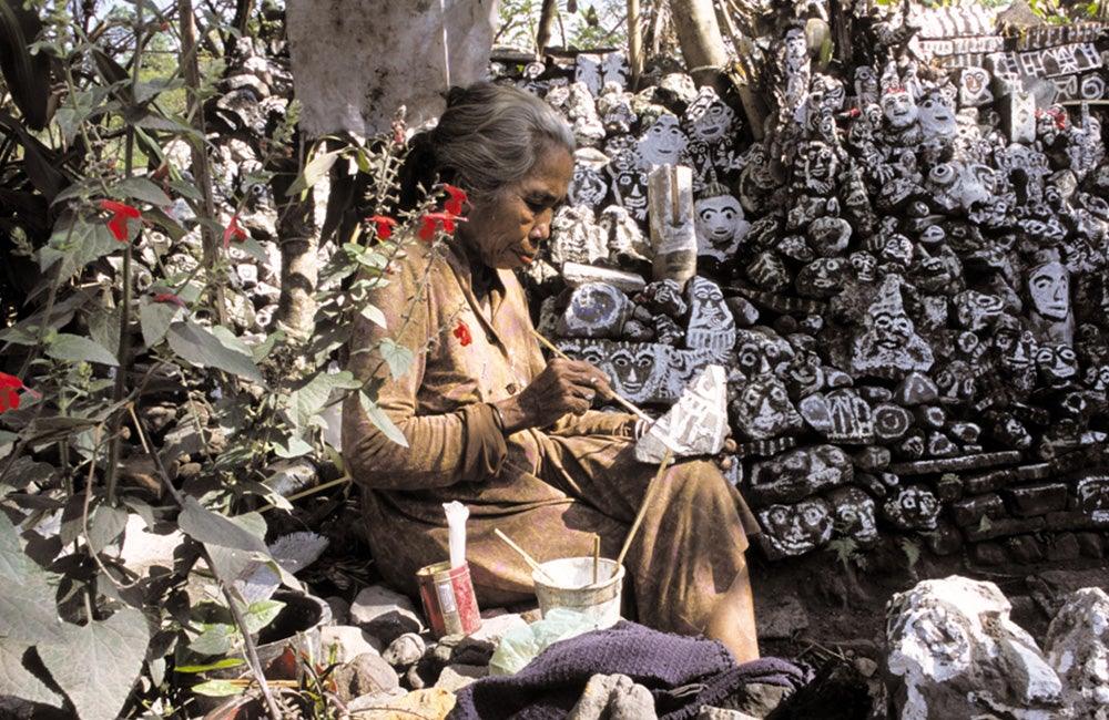 100 Women in Outsider Art: Environment Makers – RAW VISION